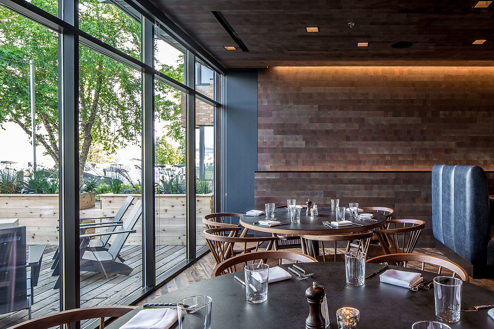 6Smith Restaurant | Parameters