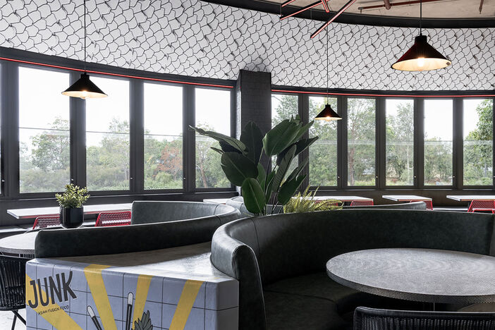 Junk Restaurant | Acoufelt