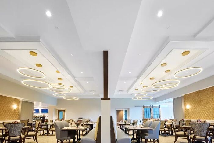 Cafeteria/Dining Ceilings | Armstrong Ceilings