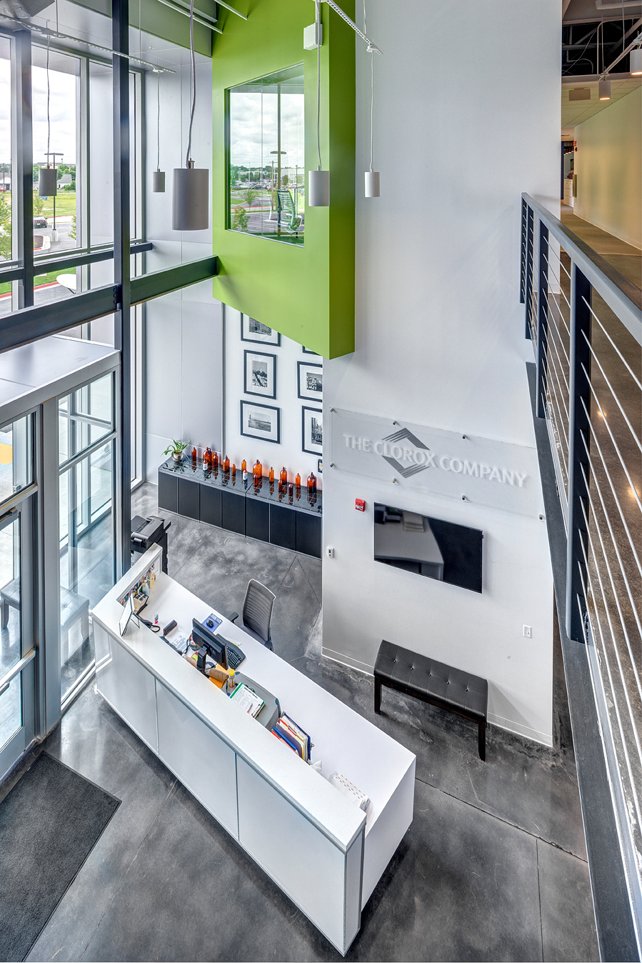 Benchmark Group Vista 21 Building reception desk | Benchmark Group