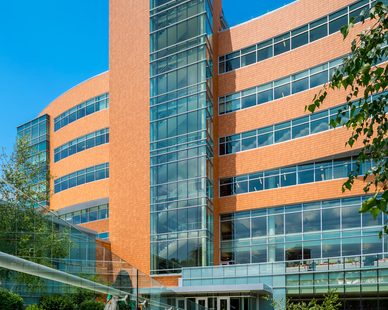 Mayo Clinic // Dan Abraham Healthy Living Center | Benike Construction