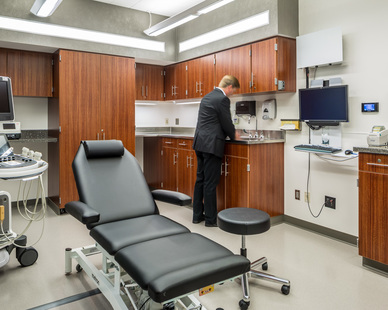 Mayo Clinic // Dan Abraham Healthy Living Center | Benike Construction