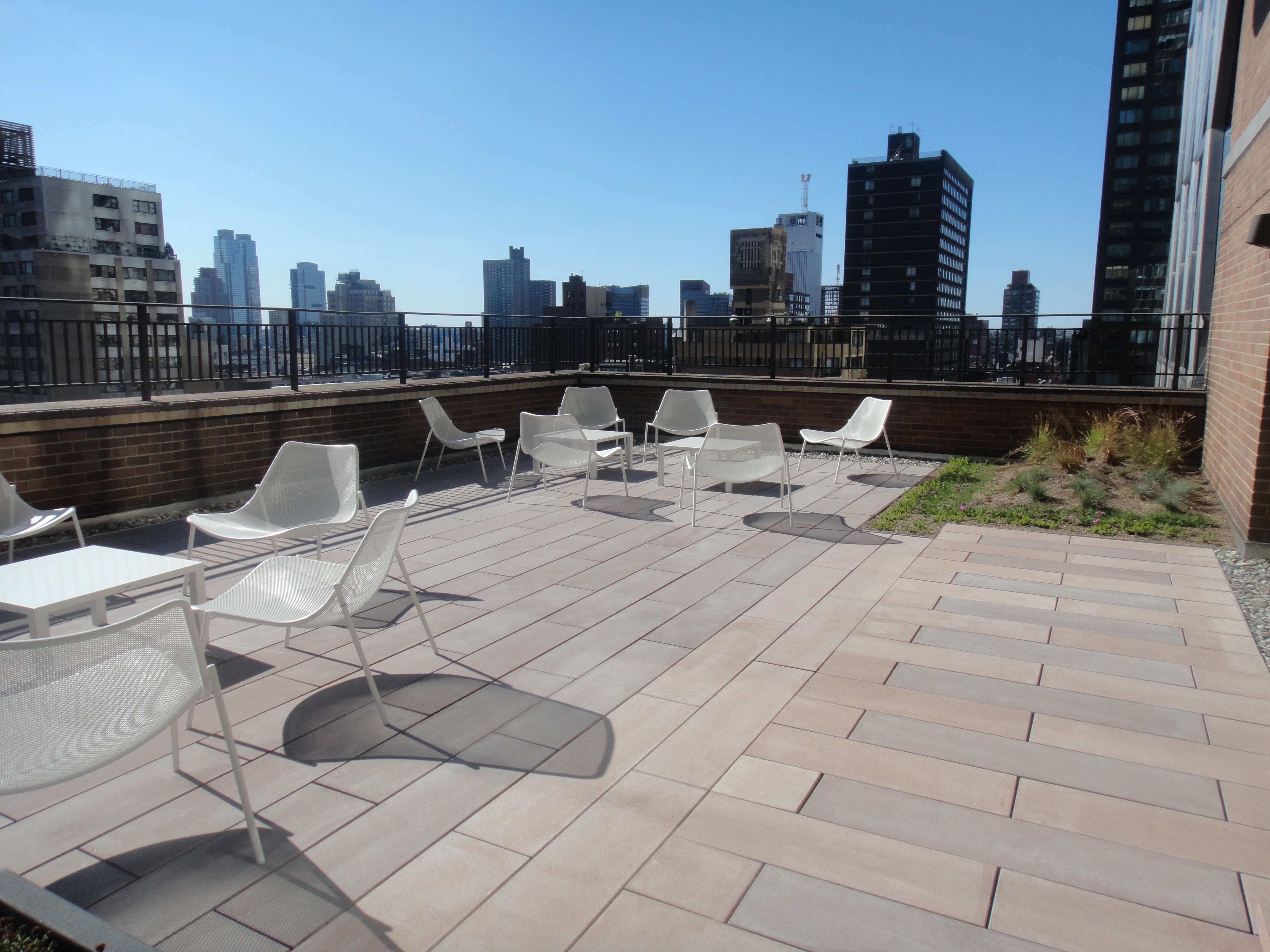 Bison Innovative Products Symphony House Apartment Raised Rooftop Patio ...