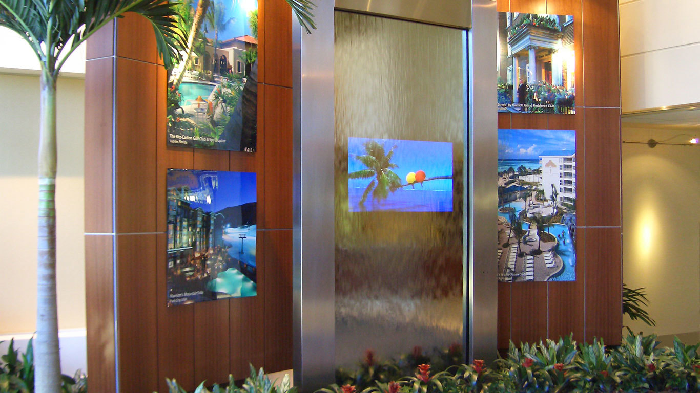 Bluworld of Water Iaqua Hotel Lobby Design Water Feature | Bluworld of ...