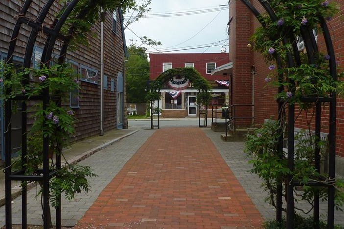 Beverly Farms Library Park | CBA Landscape Architects