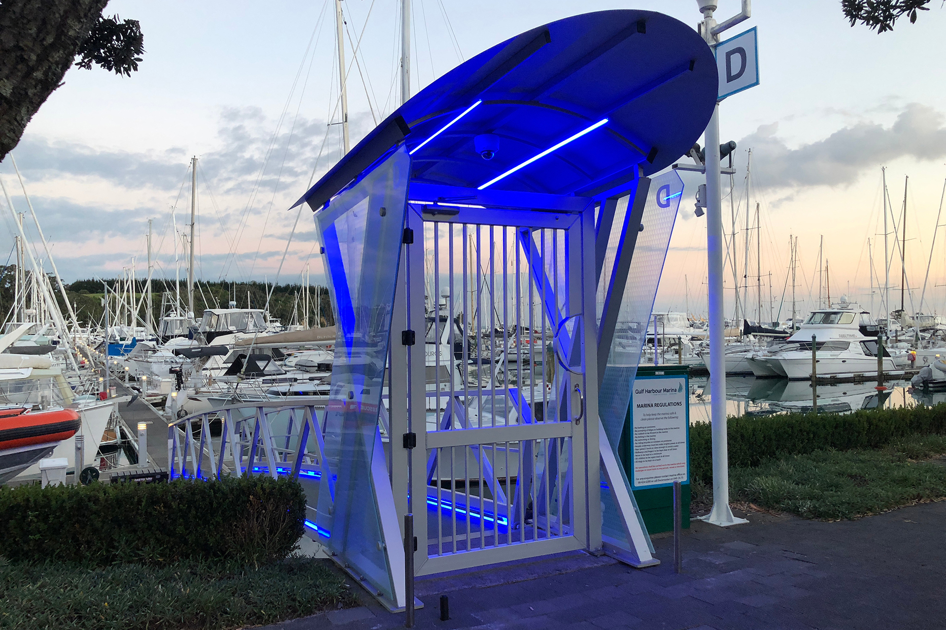 Ceramic-ink-printed-laminated-glass-gulf-harbor-marina-pier-gates ...