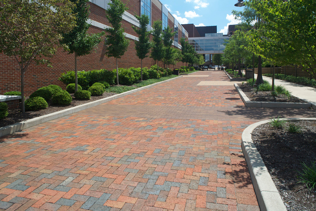 Walkways, Sidewalks, Streetscapes | Belden Brick | The Belden Brick Company