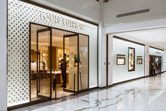 Louis Vuitton Architectural Glass Wall | Nathan Allan Glass Studios Inc.