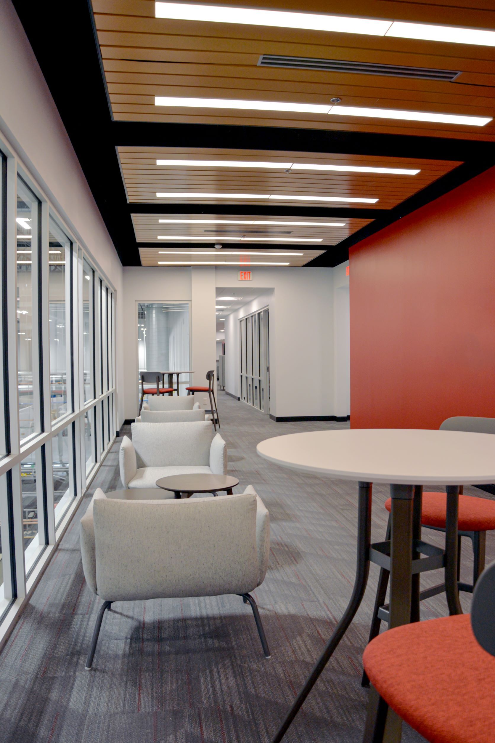 Dacon Edwards Vaccuum Interior Corridor Seating | Dacon