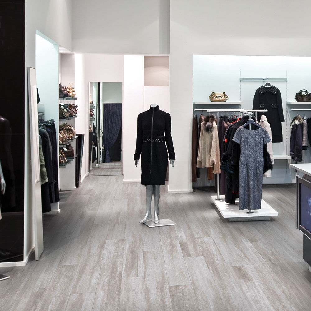 Déjà New Oak Framing / DN124105 Chalk | Metroflor®