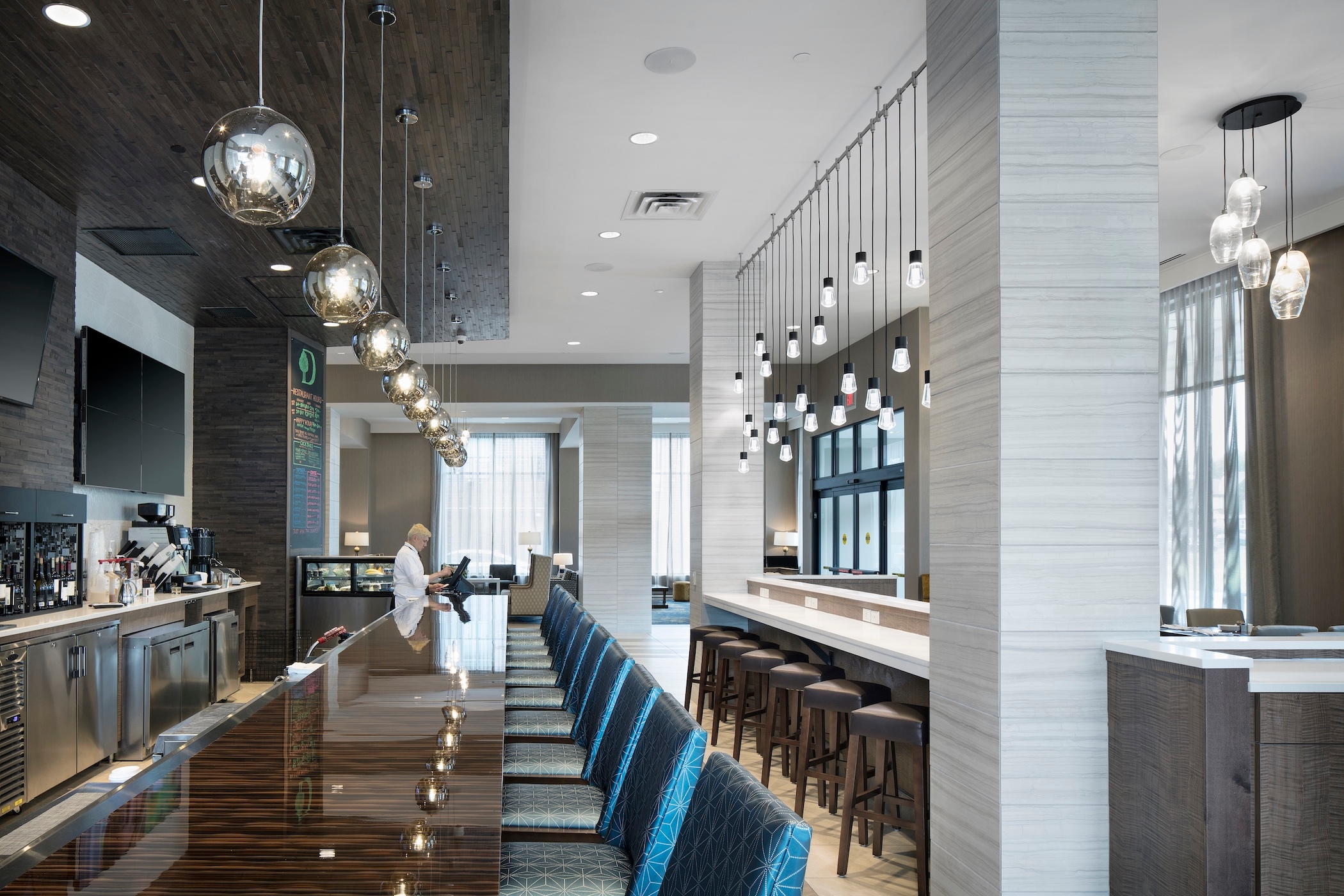 DJR Architecture Double Tree by Hilton Minneapolis Minnesota Bar Design ...