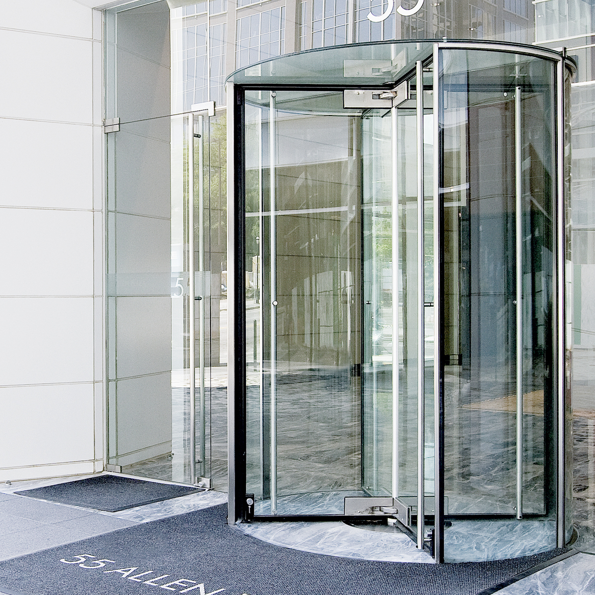 Dormakaba Americas Crane 4000 Series Entryway Revolving Door System ...