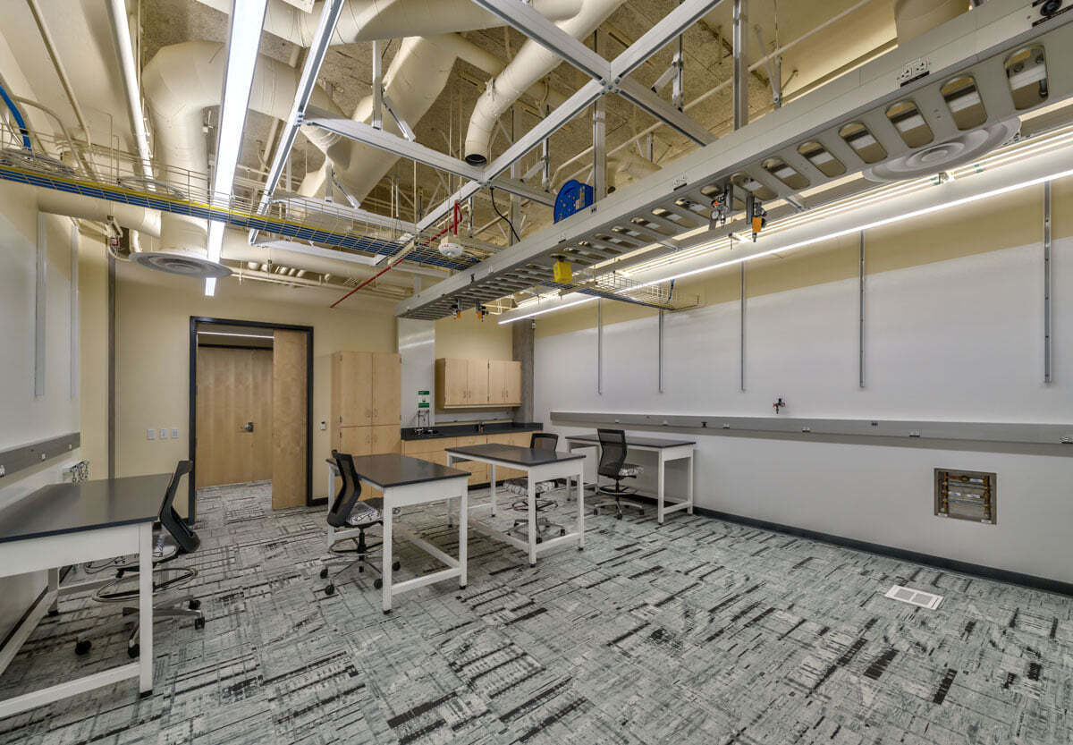 Drafting/work spaces at UNR | Via Seating