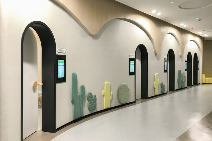 China Hospital Cafe & Hallways | DuPont™ Tedlar®