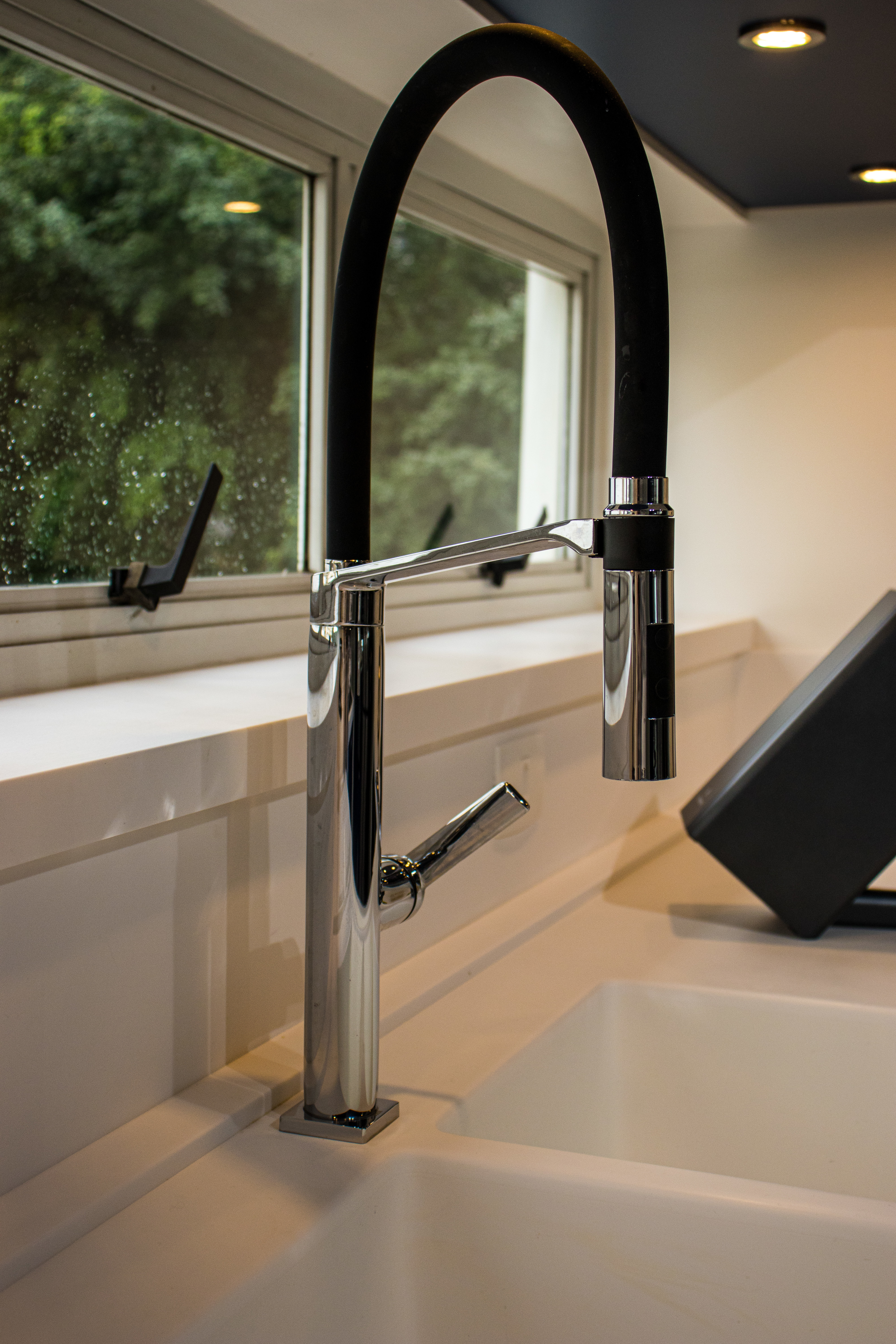 durasein real parque apartment building sink | Durasein