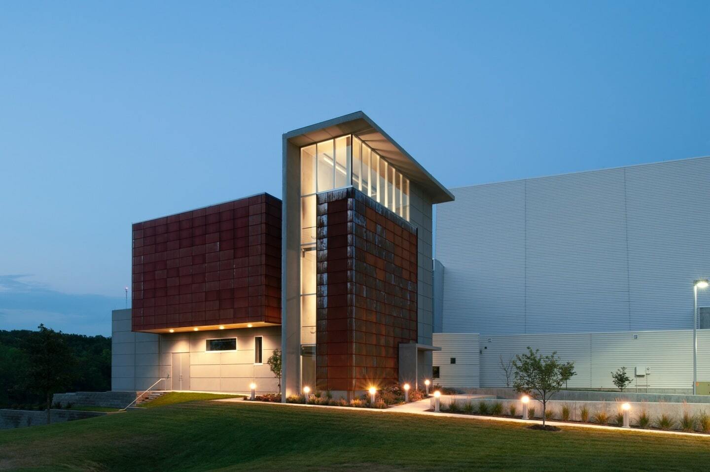 Exterior Accent Lighting - Weathered Steel Panels - Dri-Design - IWCC ...