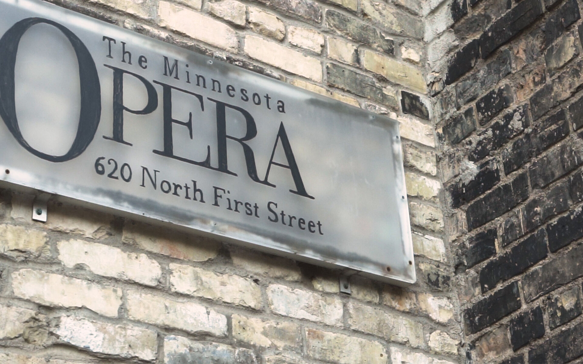 exterior signage minnesota opera house room and board | Room & Board ...