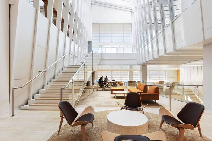 Marion Anderson Hall Atrium // Anderson School of Management UCLA | Fellert