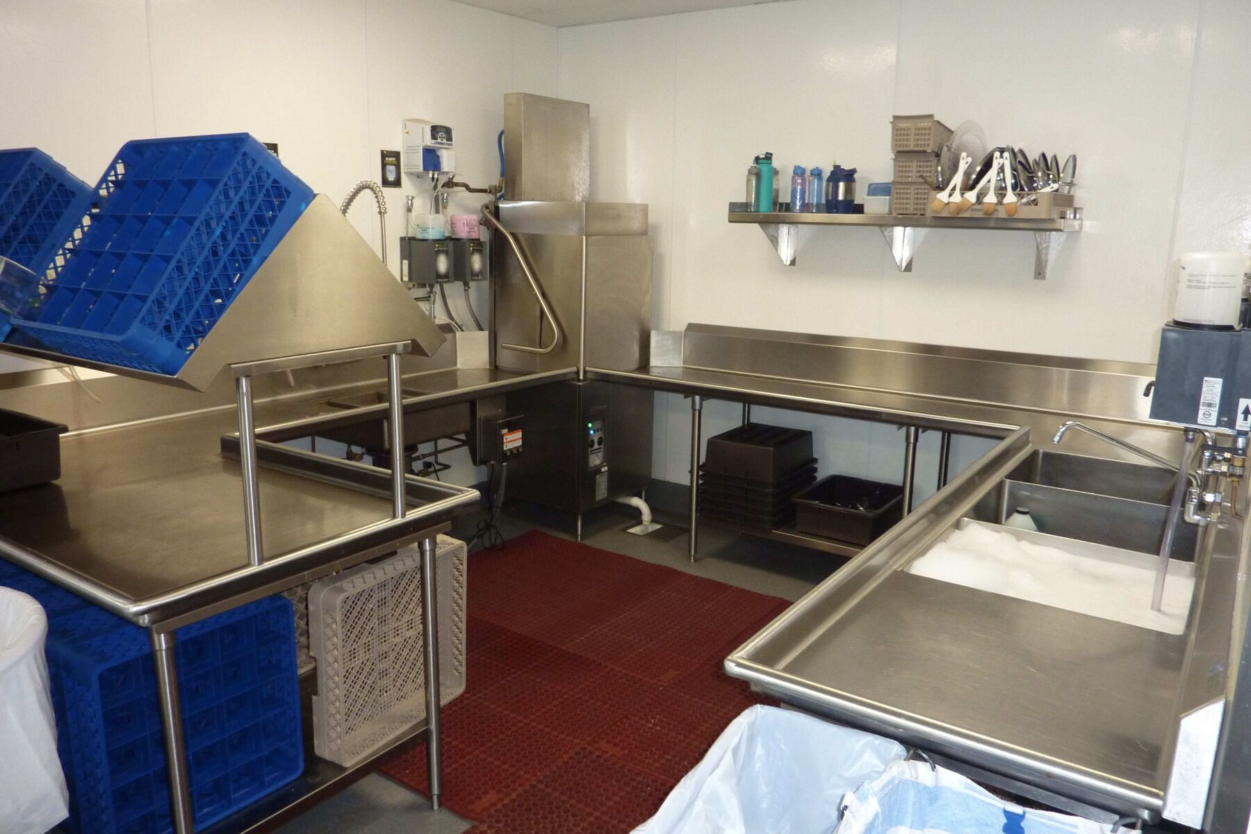 G5 brewing, dish pit | The Boelter Companies