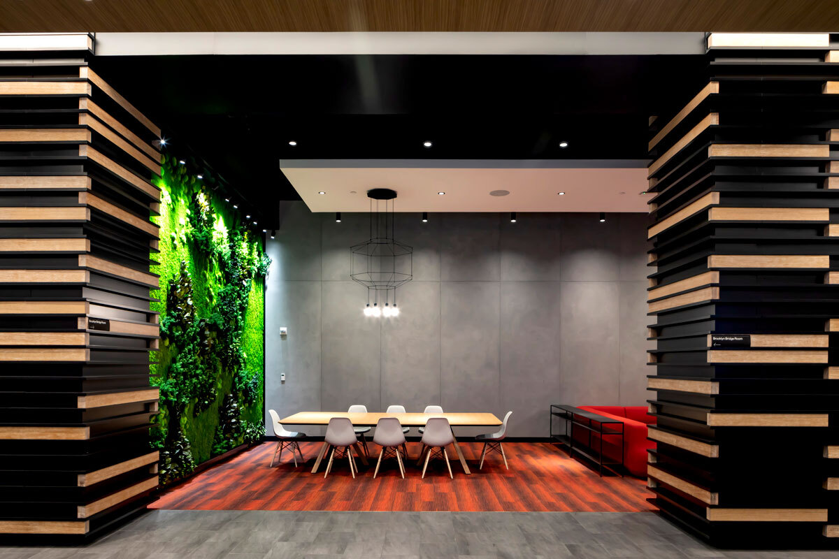 Garden on the Wall Integrate Manhattan Data Center Interior New York ...