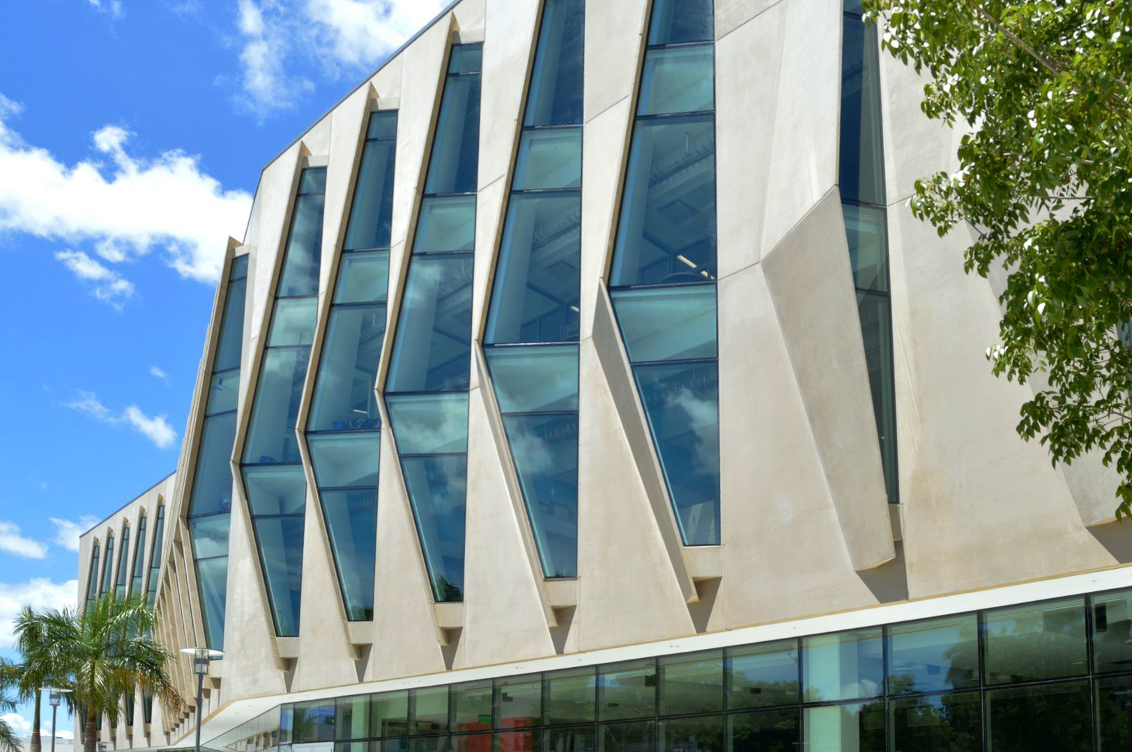 Gate Precast FIU Student Academics Miami Florida Exterior Window Fin ...