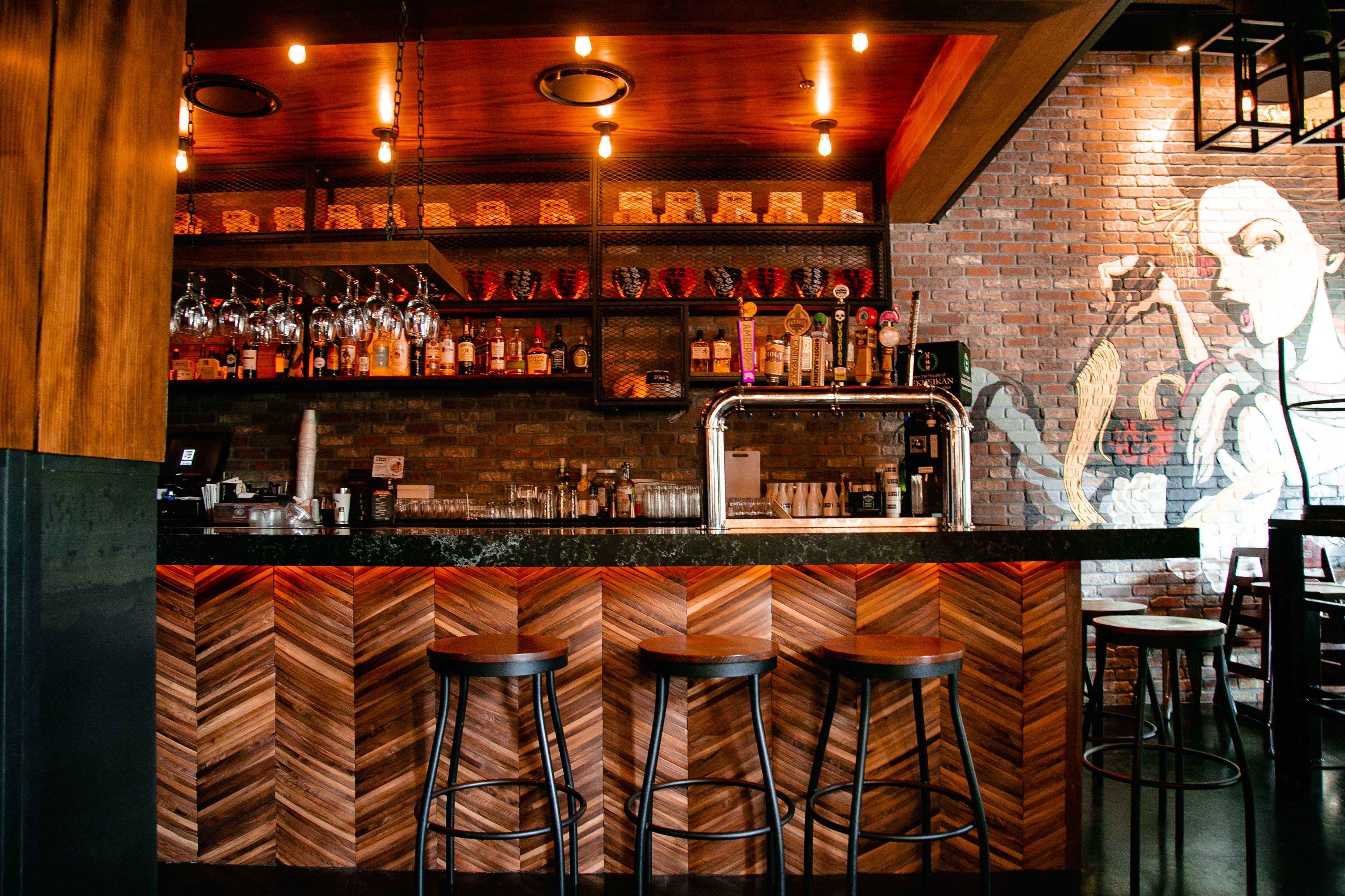 Gator Millworks Restaurant Design JINYA Ramen Shop Wood Trip and Bar ...