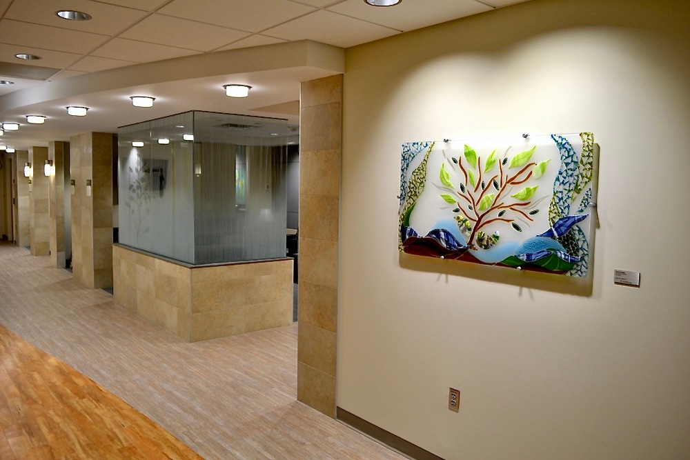 Glass Mural, Medical Center, Minneapolis | Bonnie Rubinstein Studio