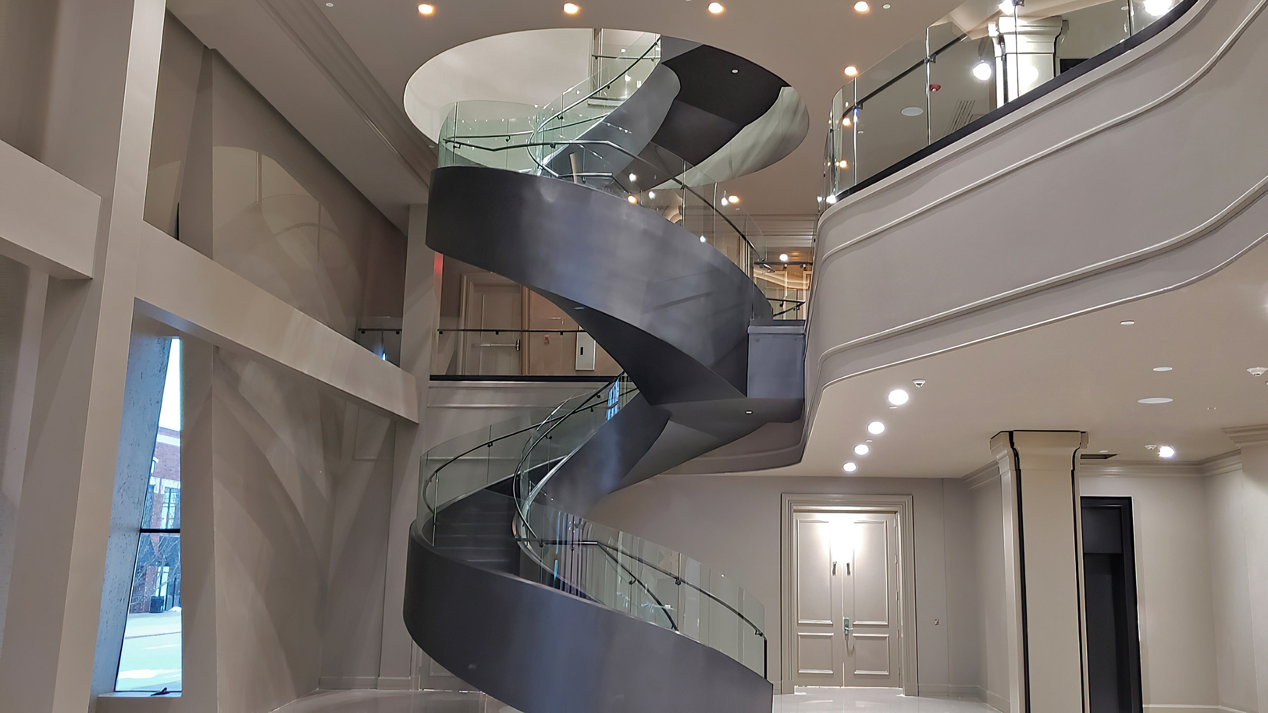 Glasshape Hi Point Interior Curved Tempered Glass Swivel Master ...