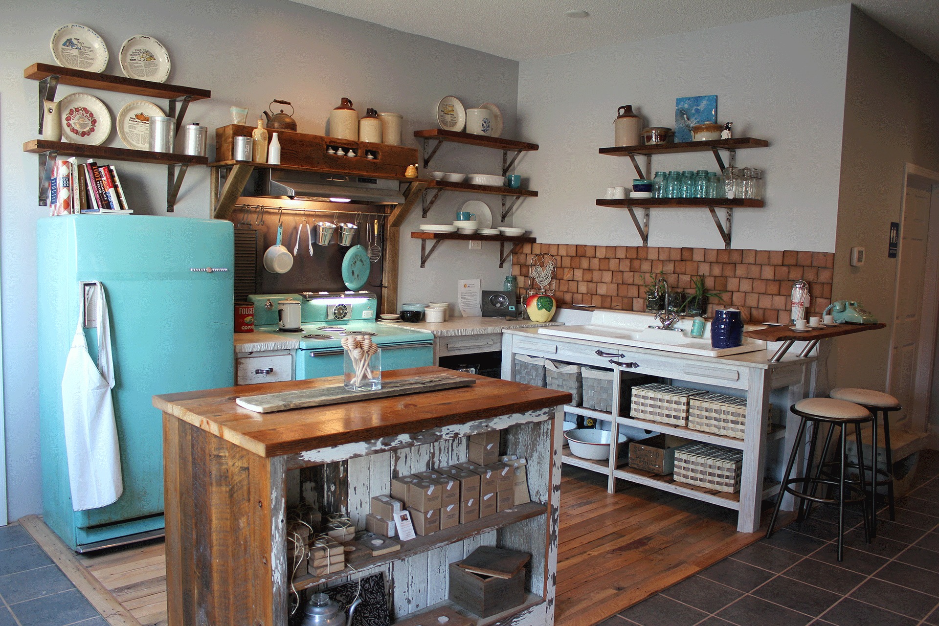 Mingle Home Design Showroom | Granicrete Minnesota