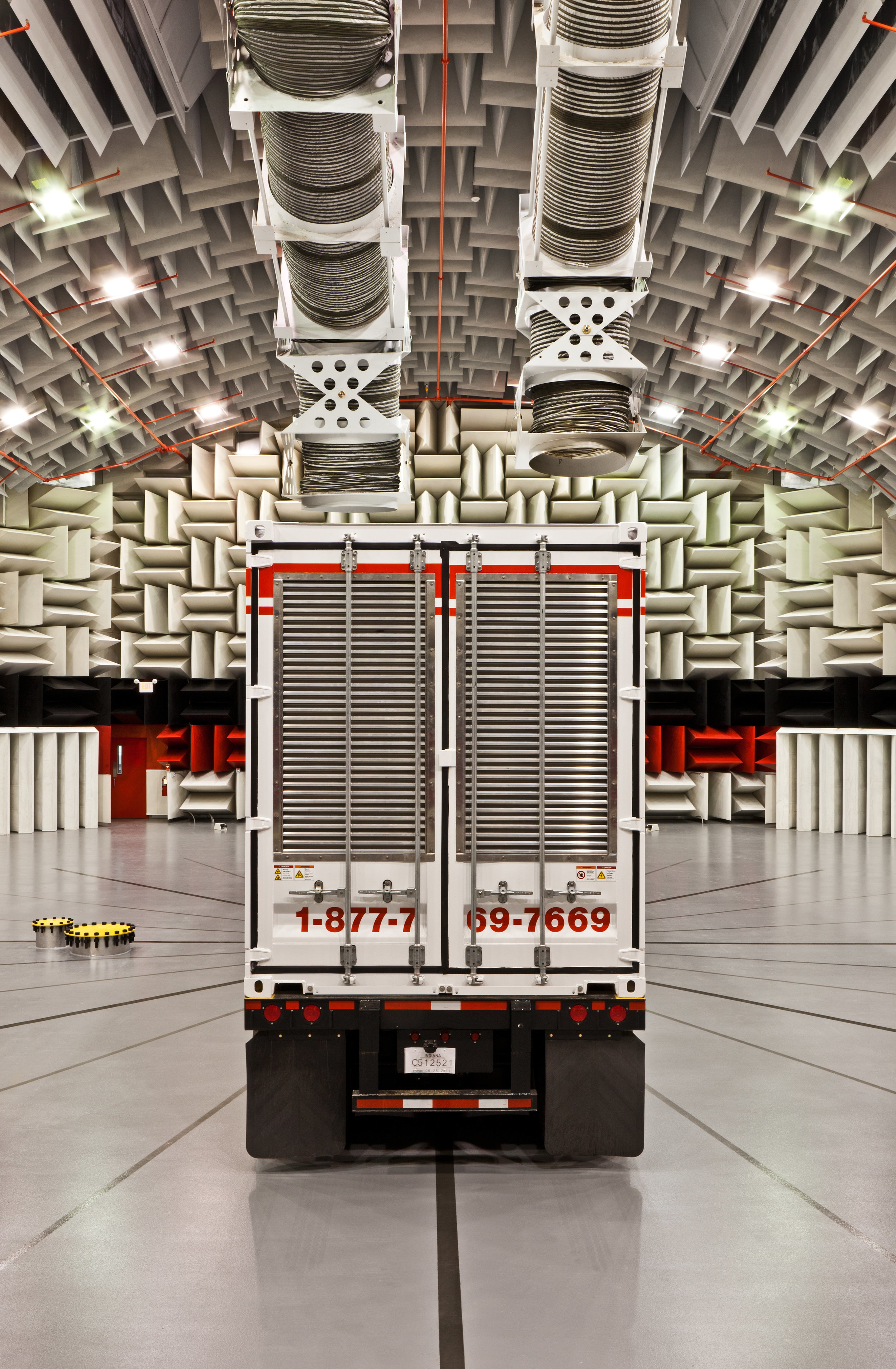 HCM Architects Cummins Test Facility Interior Chamber Hagen ...