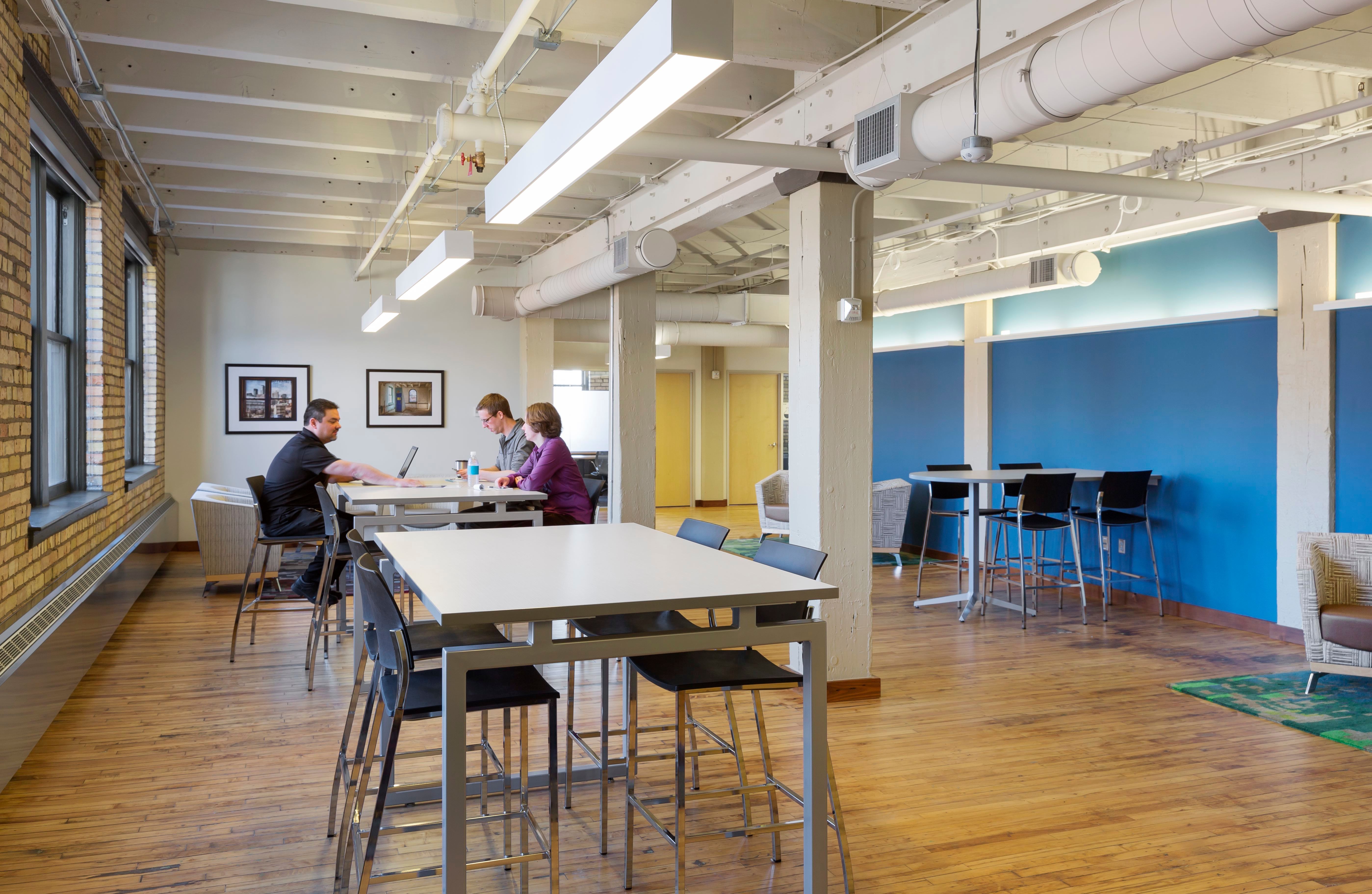 HCM Architects Valspar Facility Interior Commons Workspace Minneapolis ...