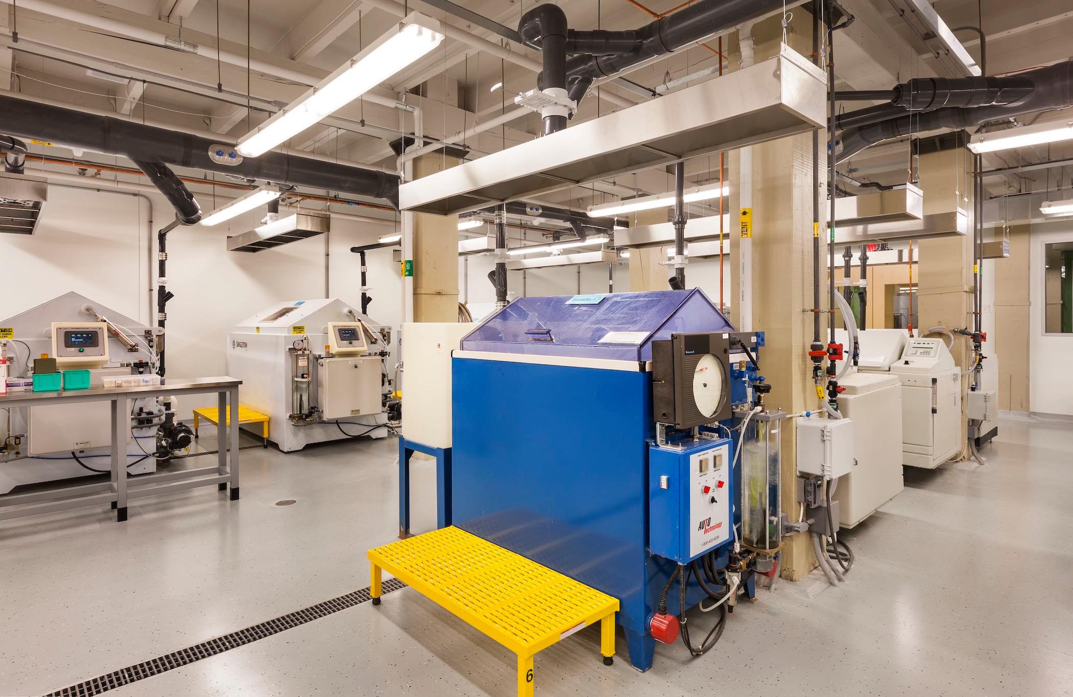 HCM Architects Valspar Facility Interior Equipment Room Open Office ...