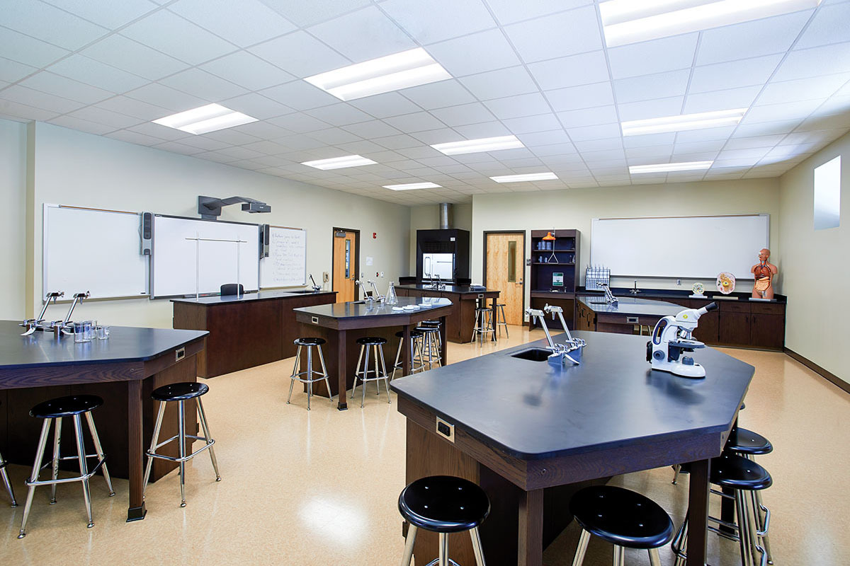 HE Williams HET Park Crossing High School Lab | H.E. Williams, Inc.