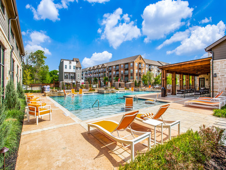 Soho Square - Amenity Center | Hensley Lamkin Rachel, Inc.