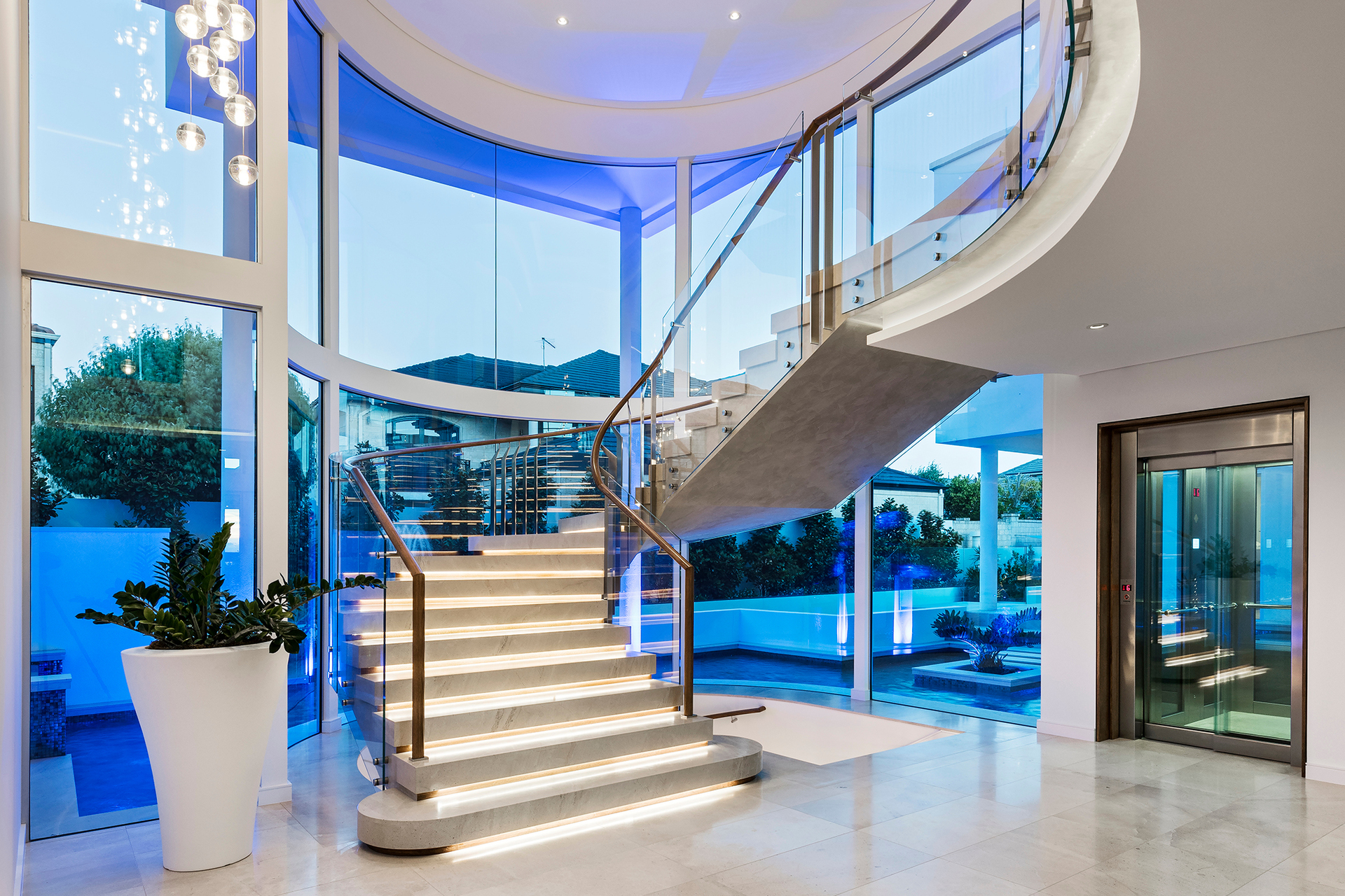 High-end-residential-staircase-sorrento-residence-1920x1920 | Glasshape ...