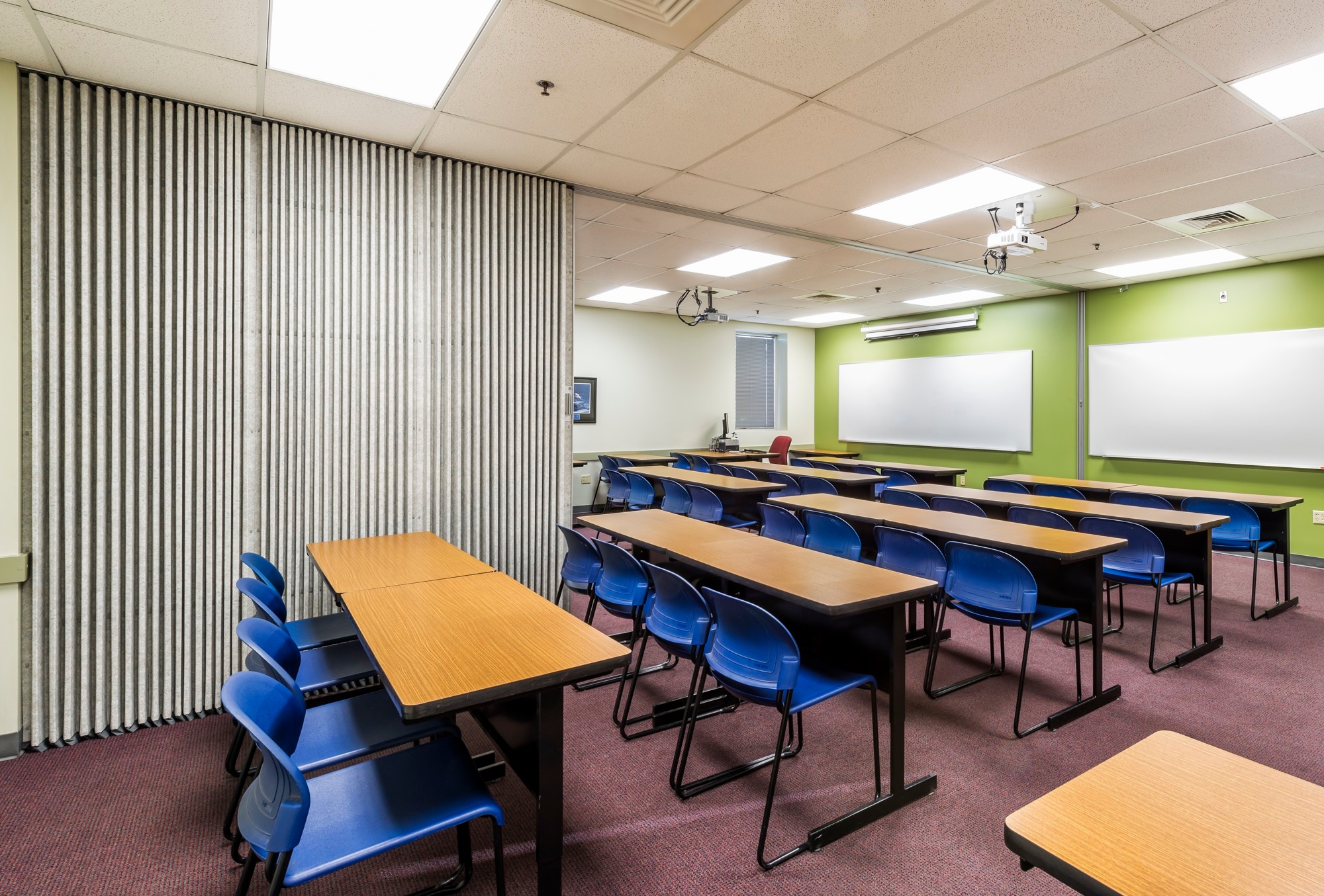 Hufcor Accordion Doors Spencerian College Classroom Room Divider ...