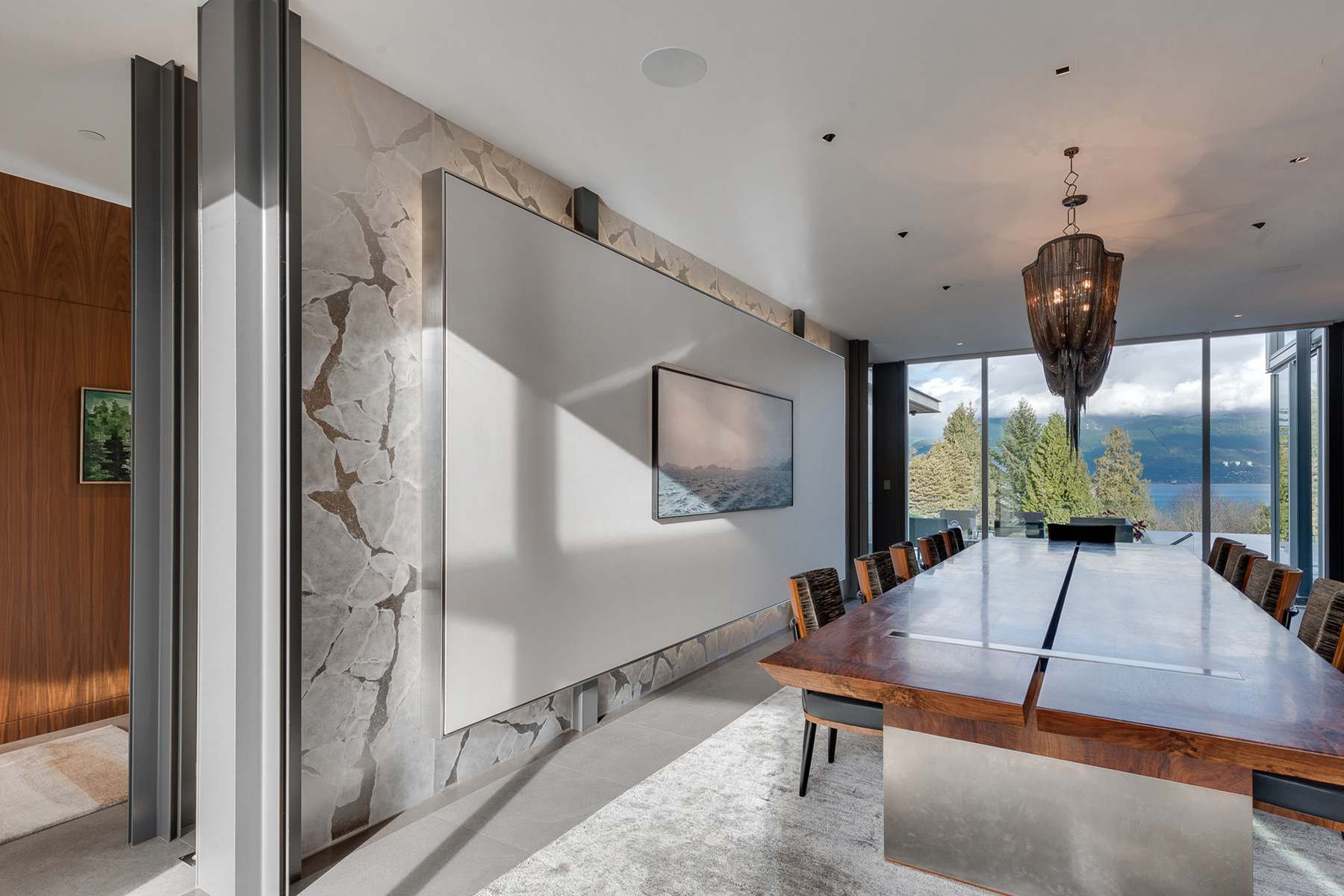 Iceberg Architectural Glass Partition | Nathan Allan Glass Studios Inc.