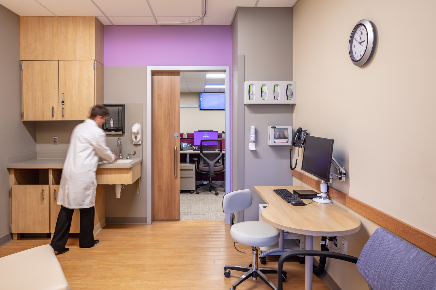 Interior clinic exam room | BWBR