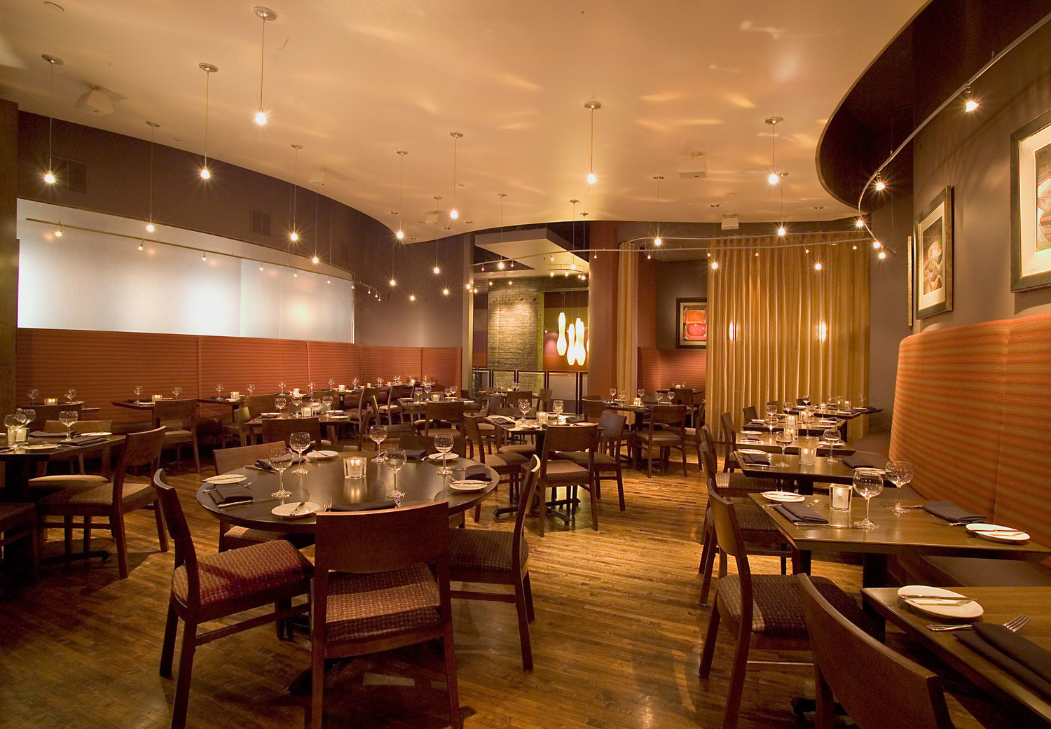 inunison design Five Restaurant + Street Lounge dining area | InUnison ...