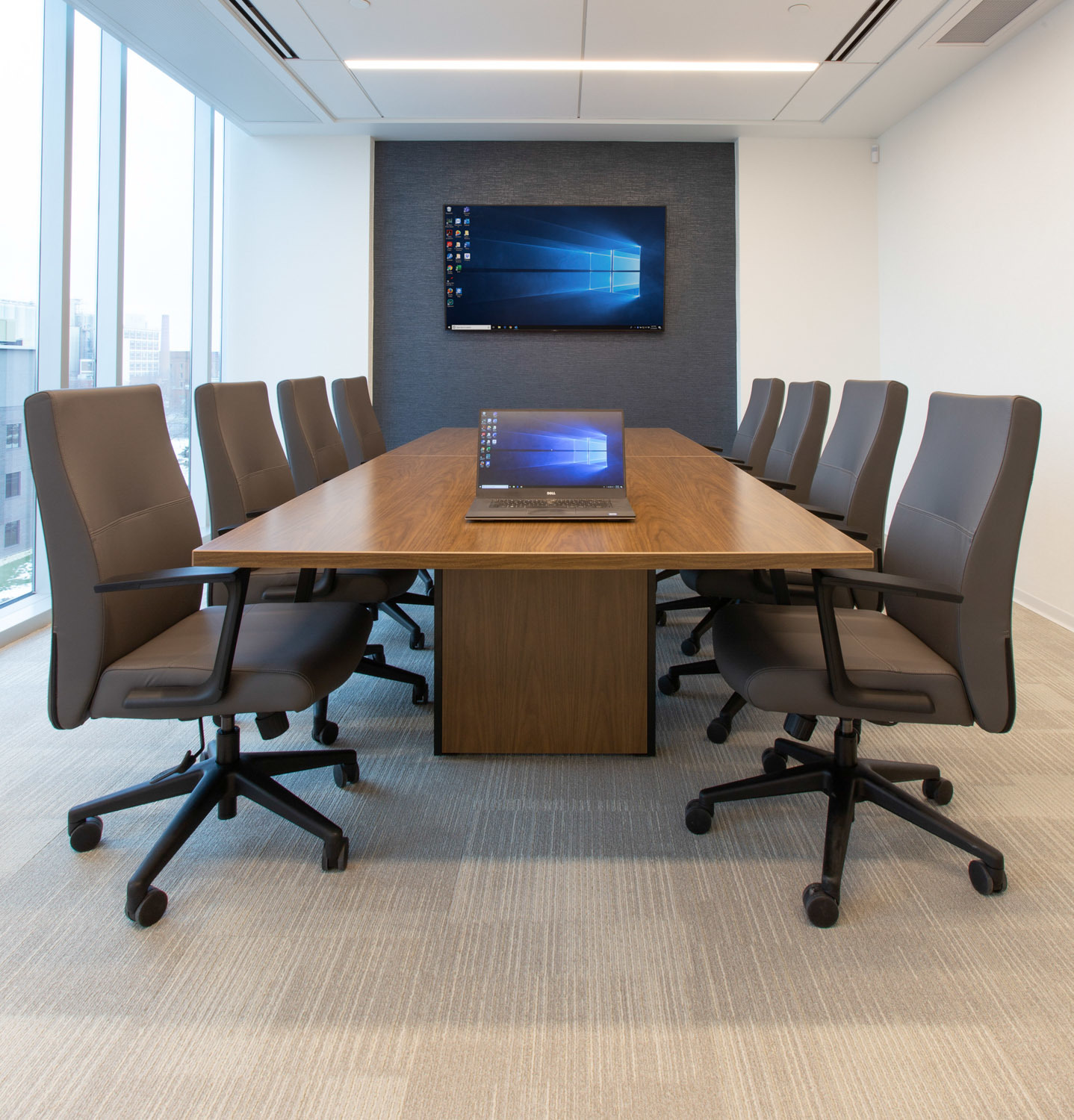 iSpace Environments Gislason Hunter Mankato Large Wood Conference Room ...