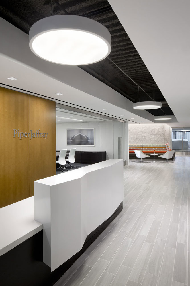iSpace Environments Piper Jaffray Reception Desk | iSpace Environments