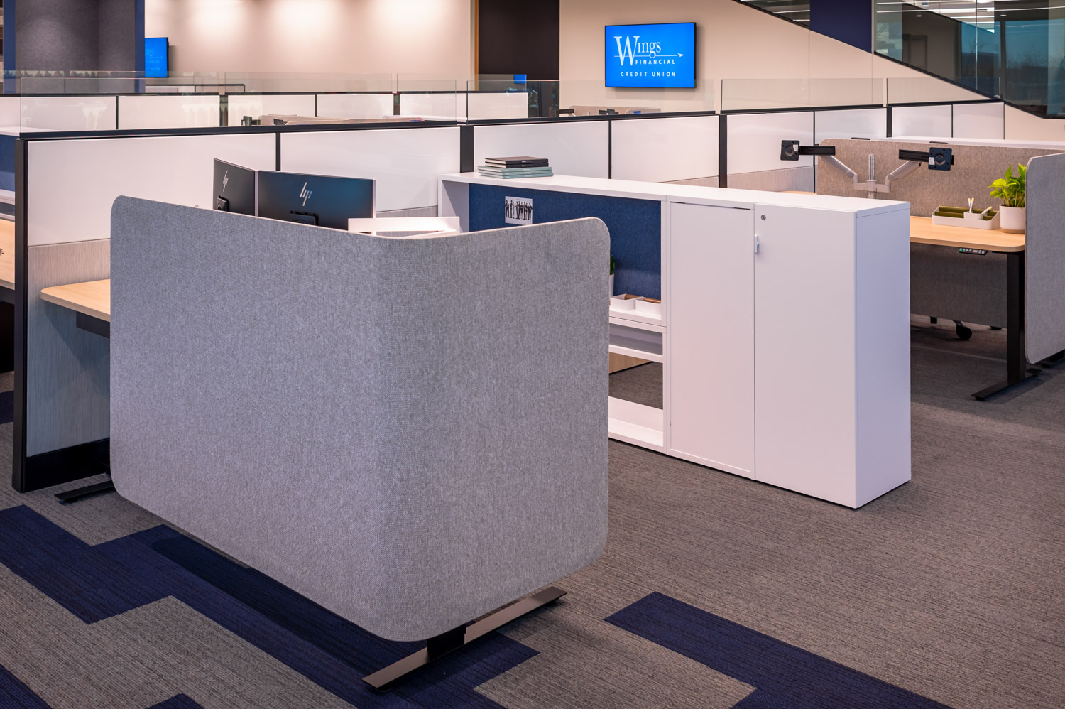 iSpace Environments Wings Financial Apple Valley Office Workstation ...