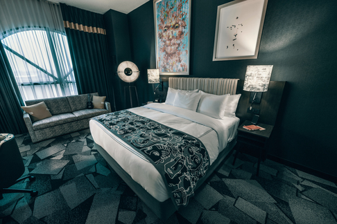 Kohler Hospitality Design Saint Kate Arts Hotel Full Room | Kohler Co.