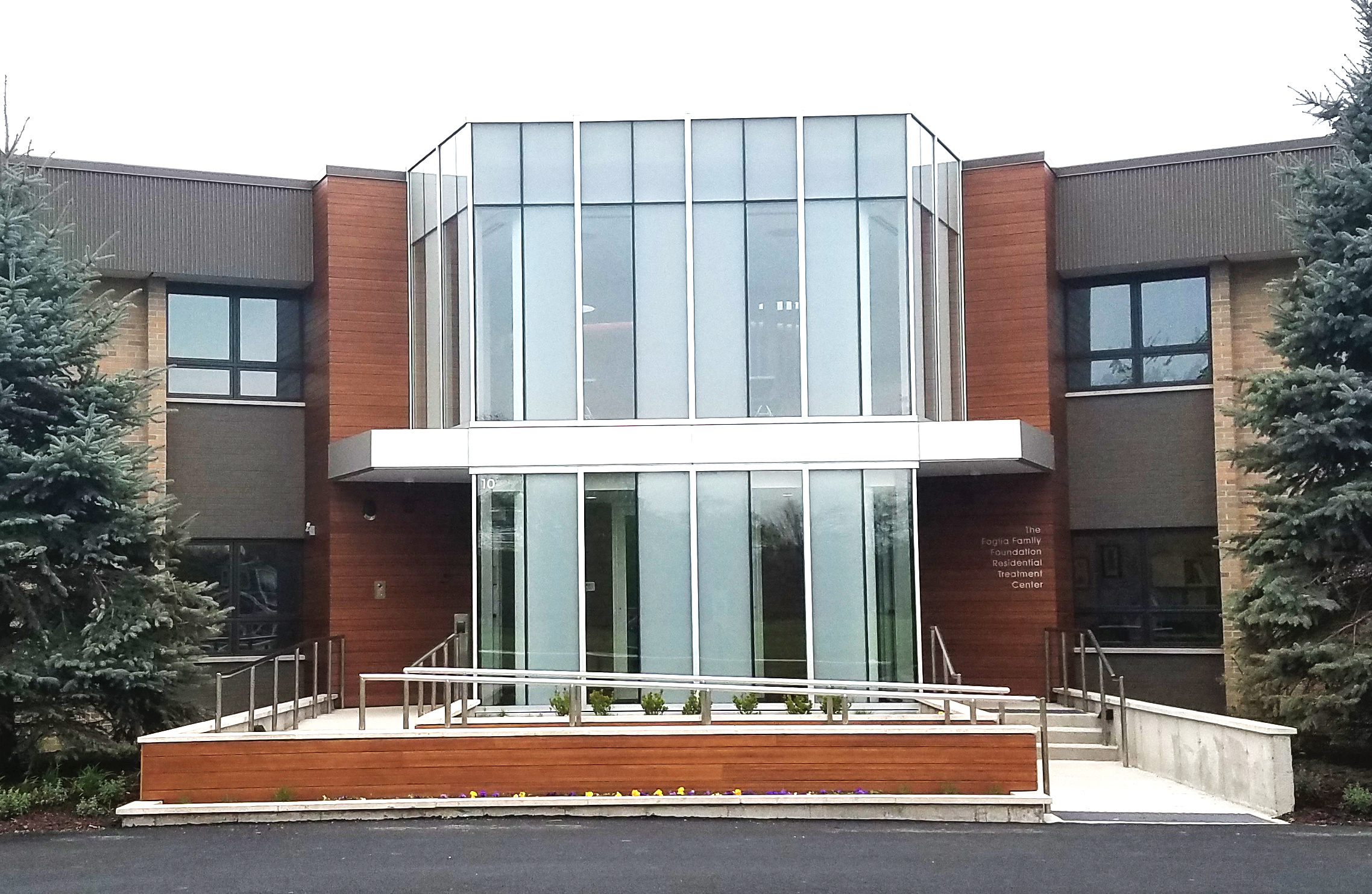 Lamboo Alexian Health Facility Exterior Siding/Cladding & Planter Box ...