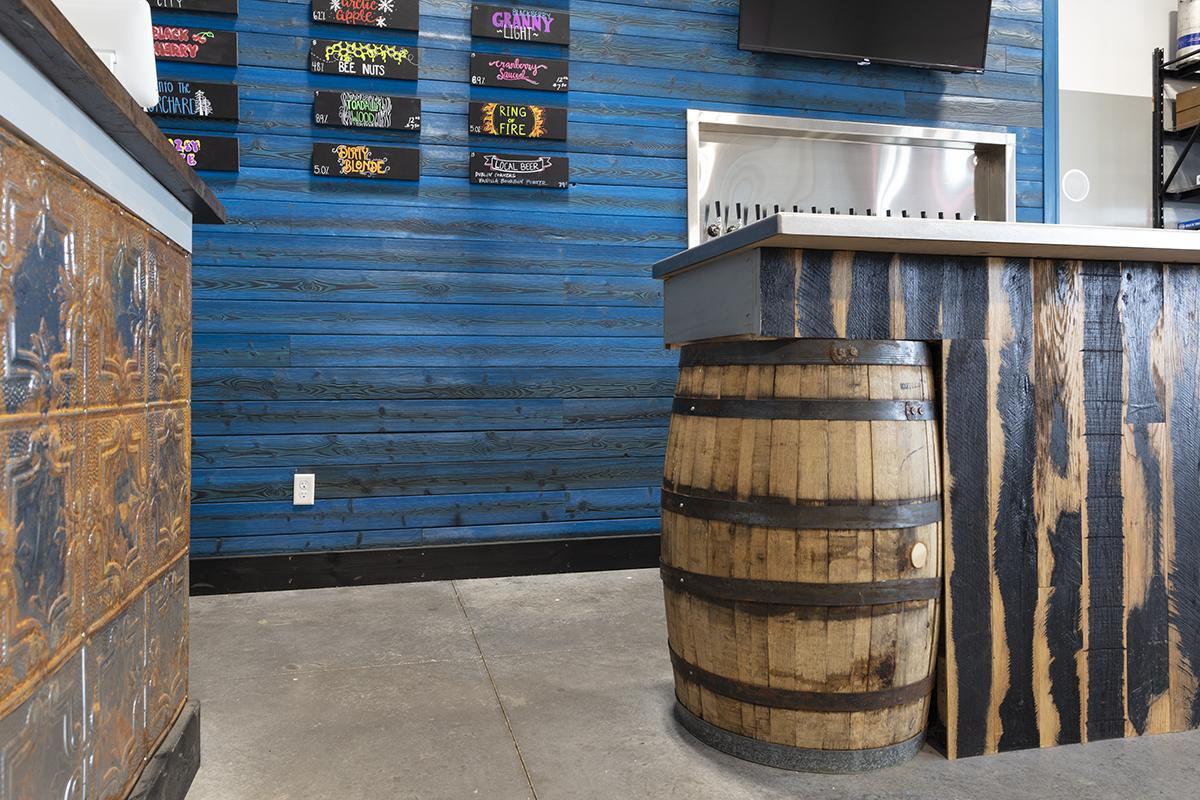 Larch Cobalt In New York Cidery | Wood Feature Design for Restaurants ...