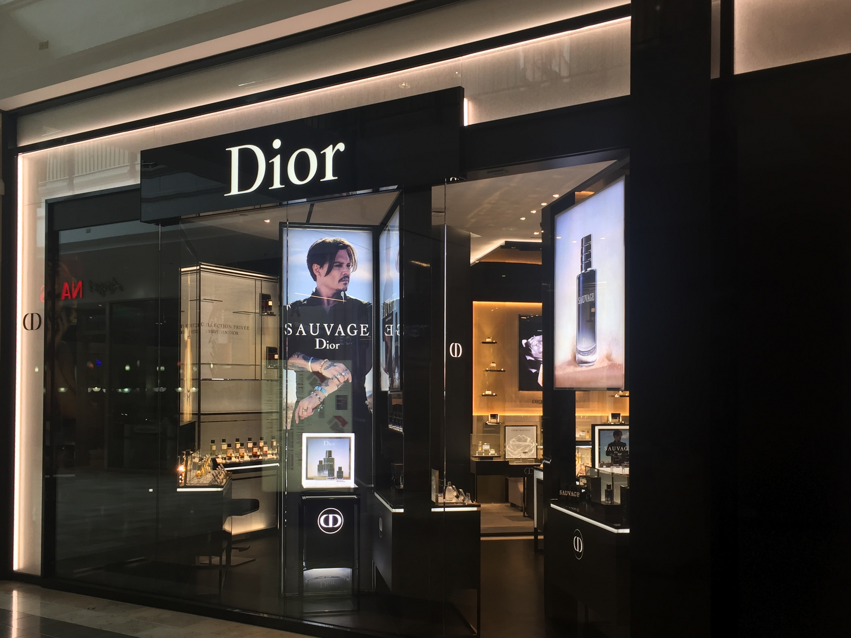 Luxury Cosmetics Store Design | Santa Clara, CA | LEDCONN