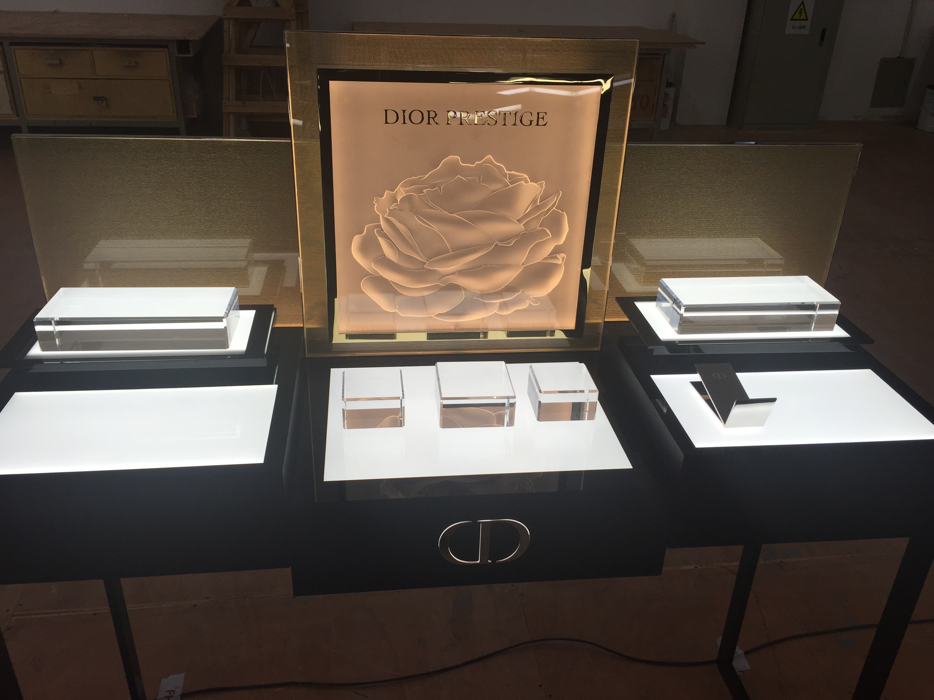 LEDCONN Luxury Cosmetics Store Design Wall Fixture Lighting | LEDCONN