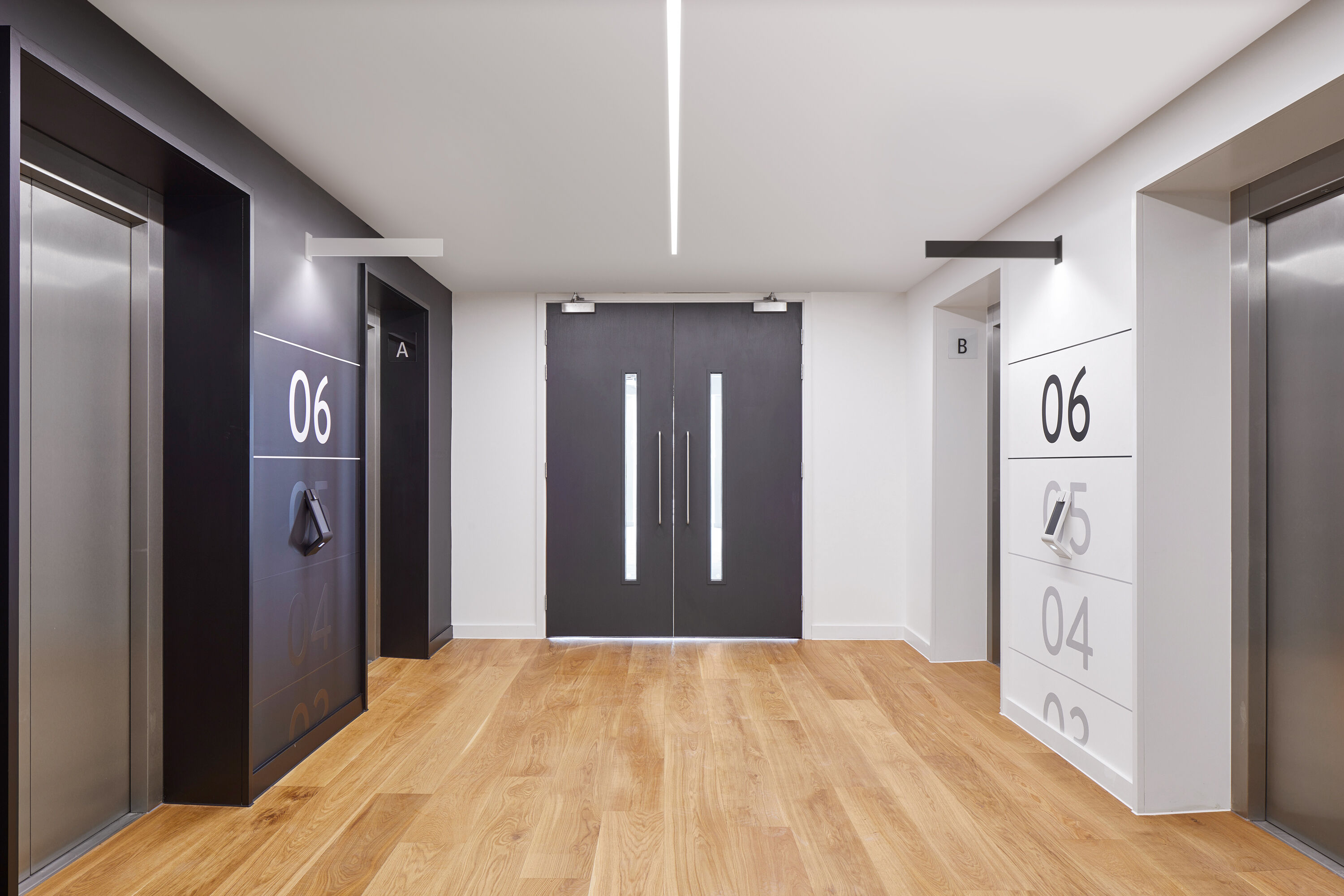 Lines Cantilever - Corridor - Transition Space | Fluxwerx