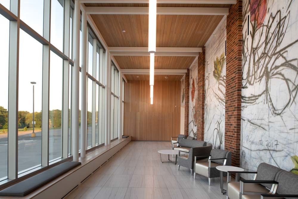 Lobby designs with wall art | MODUS