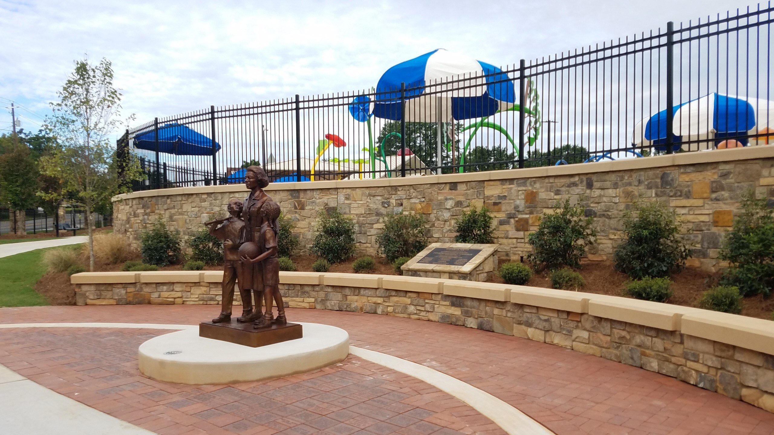 Lose Design Elizabeth Porter Statue | Lose Design
